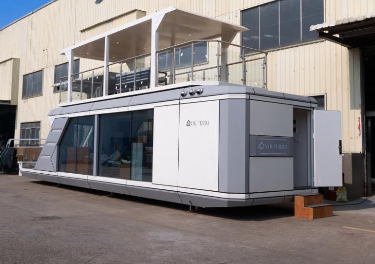 ROVER Capsule House Model D8